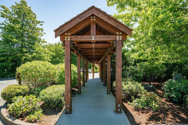 Edgewood Treatment Centre - Addiction Rehab Centers